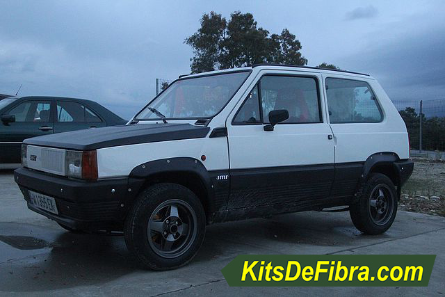 Galería fotográfica de piezas de fibra para Seat Panda